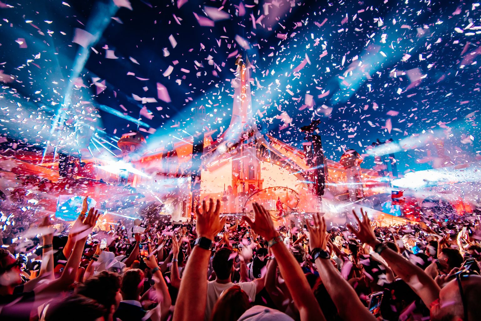 Tomorrowland 2023 onthult line-up met Martin Garrix, The Chainsmokers ...