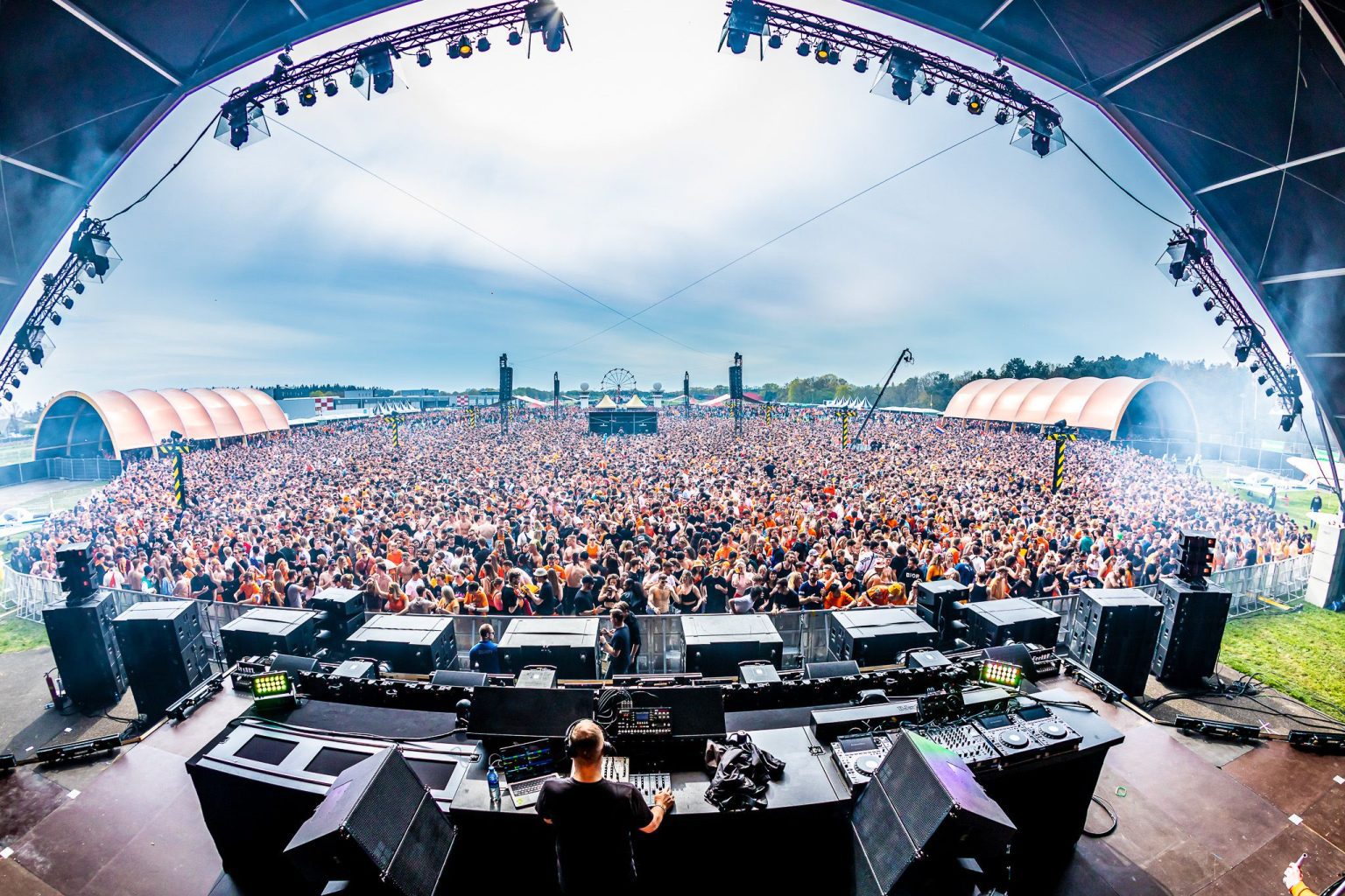 Reinier Zonneveld blijkt absolute koning van Free Your Mind Kingsday ...