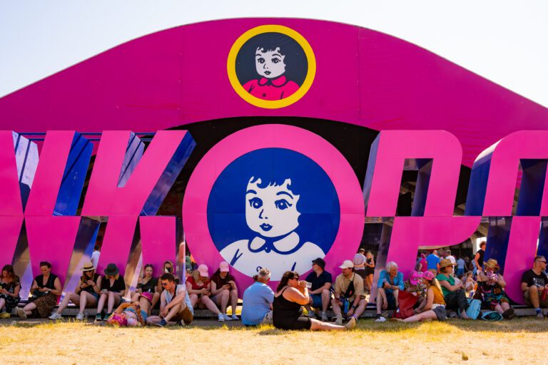 Je kunt nu je koude bier en wijn pre-orderen voor Pinkpop 2026 ...